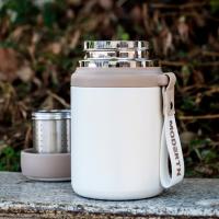 China Custom Logo 730ml Insulated Stainless Steel Water Bottle 316 for Coffee and Ice Water for sale