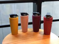 China 700ml Stainless Steel Insulated Shaker Bottle 6-12hrs Hot Cold Custom Logo for sale