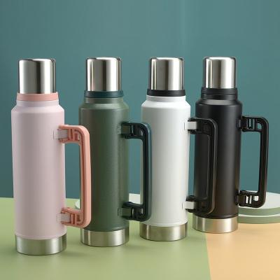 China 1000ml 1400ml Vacuum Flasks Insulated Stainless Steel Water Bottle Outdoor Climbing for sale