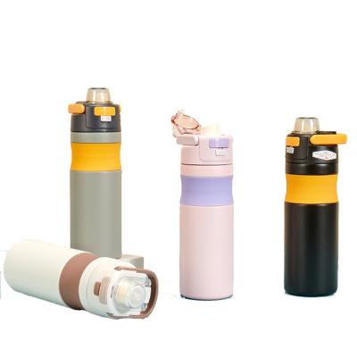 China 316 Stainless Steel 580ml Sport Water Bottle with Straw for Outdoor Adventures for sale