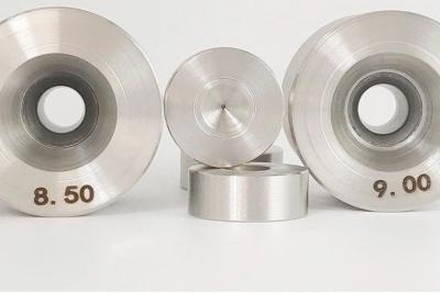 China D15 0.5mm Polycrystalline Diamond Dies Construction Industry Pcd Wire Die for sale