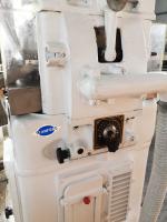 China 12mm Pills Pharmacy Tablet Press Machine  Customized Capacity for sale