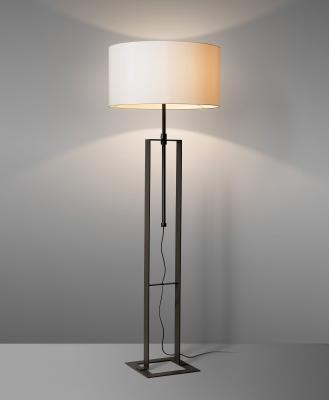 China Adjustable Height Brass Farmhouse Floor Lamp for Modern Decorative Lighting for sale