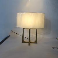 China Handmade Brass LED Desk Lamp with E14 Bulb Base and 2700K Warm White Light for Bedside or Living Room for sale