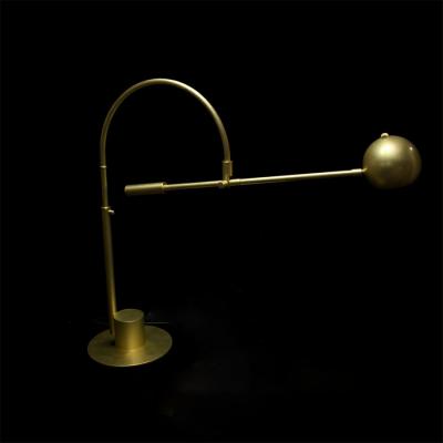 China Yihao Modern Brass Metal LED Desk Lamp with E14 Bulb Base for Living Room and Bedroom for sale