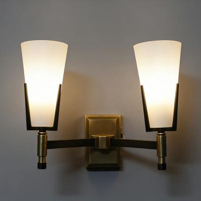 China Modern Brass Finish Wall Lamp with 2700K Warm White Light and Customizable Design for Indoor Spaces for sale