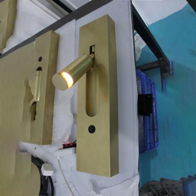 China Modern Brass Wall Lamp with 3500K Warm White Light for Living Rooms and Hotels for sale