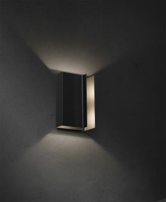 China Yihao Modern Brass Wall Lamp with 2700K Warm White Dimmable Light for Indoor and Outdoor Use for sale