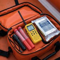 China Portable GMDSS Survival Craft VHF Radiotelephone Emergency Marine Communication Device for sale