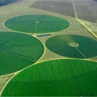 China 356 Meters Equipment Farmland Machinery Equipment Center Pivot Irrigation System Automatic Power-driven Center for sale