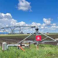 China Automatic Power-driven Center Pivot Irrigation Equipment Farmland Machinery Equipment Center Pivot Irrigation System for sale