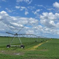 China Low-Cost Center Pivot Farm Irrigation System for Sale of 20ha for sale