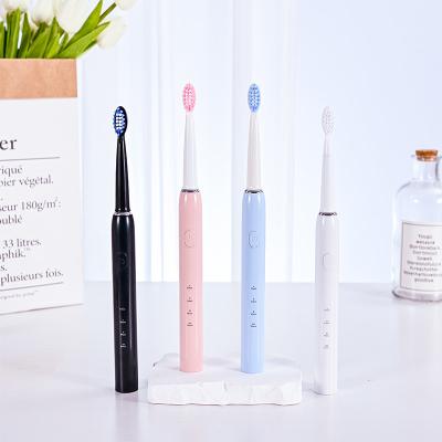 China Rechargeable Travel Electric Toothbrush USB Charging With 2 Minutes Timer for sale