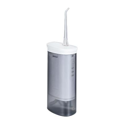 China IPX7 Waterproof Handheld Water Flosser Mini With 200ml Water Tank for sale