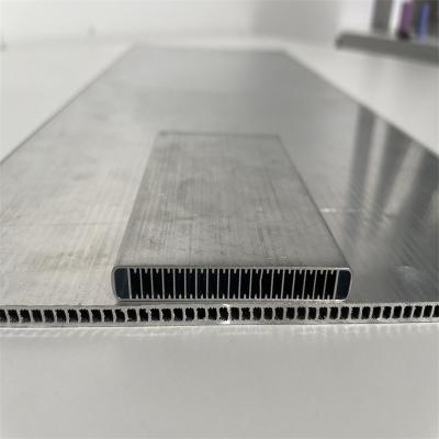China Flat Aluminum Extruded Tube Micro Multichannel Thickness 1 - 4mm for sale