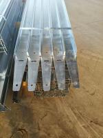 China Metal Corner Concrete Sleeper Retaining Wall Fence Bracket 15mm for sale