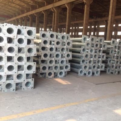 China 7.6M 3mm Steel Lighting Pole Single Arm Galvanized Metal Light Pole for sale