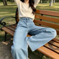 China Vintage Wash Classic Wide Leg Jeans 5 Pocket Light Wash Loose Jeans Straight for sale
