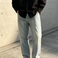 China Light Men's Jeans Loose Mid Waist Straight Jeans Vintage Wash for sale