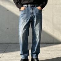 China Medium Blue Men's Jeans Faded Loose Wide Leg Jeans Horizontal for sale