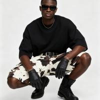 China 100% Cotton Cow Print Shorts Non Stretch Vintage Cargo Shorts Apricot Retro Multi Pocket for sale