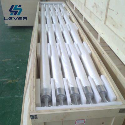 China High Purity 99.8% Fused Silica Ceramic Roller for Glass Tempering Furnace 1.98 g/cm3 for sale