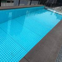 China High Light Transmission Custom Color Prefab Acrylic Pool with Transparent Panel Window for sale