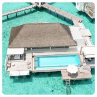 China Clear Customizable Fiberglass Modular Above Ground Pool for Trendy Island Resort Villa for sale