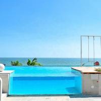 China Hotel Custom Acrylic Glass Panel Fiberglass Swimming Pool with 100% Virgin PMMA Aupool for sale