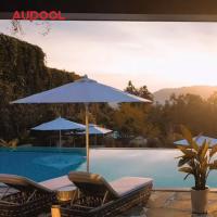China Transparent 100Mm Swim Pool Wall Bottom And Side Panel For Swimming Pool From Aupool for sale