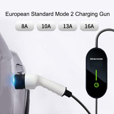 China LED Display Portable EV Charging Station 16 Amp 32 Amp Evse Adjustable Current for sale