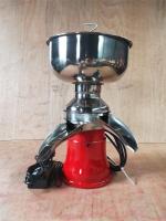 China ZONELINK Automatic Centrifuge Milk Cream Separator 50L/H Capacity with 304 Stainless Steel Construction for sale