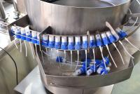 China Siemens Touch Screen Automatic 4-Head Capping Filling Machine for 100ml Perfume Bottles, 30-100 Bottles/Min Capacity for sale
