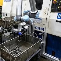 China UR18g-950 18kg Payload 950mm Reach ±0.05mm IP65 6-Axis Machine Tending Robot for sale