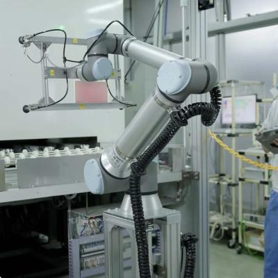 China CE Certified UR12e Collaborative Robot Workstation 12.5kg Cobot With 1300mm Reach for Glass Sheet Loading for sale