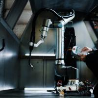 China CE Certified UR8 Long Collaborative Robot Welding Workstation 8kg Cobot With 1750mm Long Reach for Automatic Welding for sale
