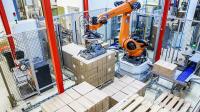 China High Speed KUKA KR 470-2 PA 5 Axis 470kg 3150mm Industrial Palletizing Robot Arm with Pallet Gripper for Heavy Goods Handling for sale
