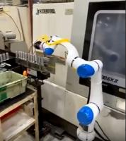 China Autonomous Pick Metal Workpiece Place CNC Machine Grinding Polishing Load 10kg Arm for sale