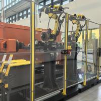 China FANUC M-20iD/25 Welding Robot Load 25kg Arm 1831mm Hollow Wrist with Welding Machine for sale