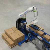 China 20kg Handling Collaborative Robot FANUC CRX 20iA with Robot Gripper for Case-packed for sale