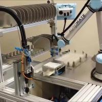 China UR7E 6-Axis Screw Driving Robot Collaborative Robot Motor Bearing Payload 7kg for sale