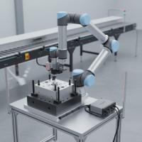 China UR7E 6-Axis Screw Driving Robot Collaborative Robot Motor Bearing Payload 7kg for sale