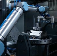 China Heavy Load Universal Robot UR30 Cobot Match Versatile Fixtures More Stable Workpiece for sale