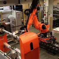 China Heavy-duty Handling Palletizing Robot KR 300 R2700-2 High Load Capacity Chemical for sale