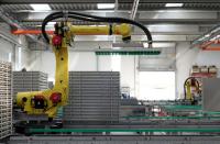 China FANUC R-2000iC 210L Heavy Payload Robot 210kg Capacity 3100mm Reach Automotive Spot for sale