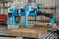 China YASKAWA Palletizing Robot 320 kg Payload 3474mm Reach 380V 7.5KW Customized Suction for sale
