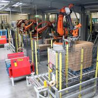China KUKA 6-Axis Palletizing Robot 40kg Payload 2091mm Reach Gripper Solution for sale