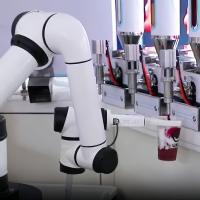 China AI Unmanned Milk Tea Fruit Juice Beverages Coffee Robot Maker AUBO-iH10 Portable for sale