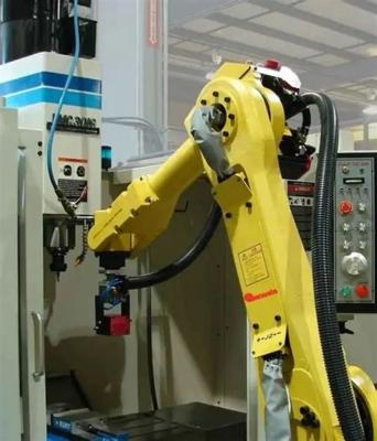 China FANUC M-710iC/20M 20kg Payload Handling Robot 6-Axis R-30iB Plus Controller for sale
