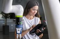China FANUC CRX-5iA Collaborative Robot 5kg Payload 994mm Reach Compact Cobot for sale
